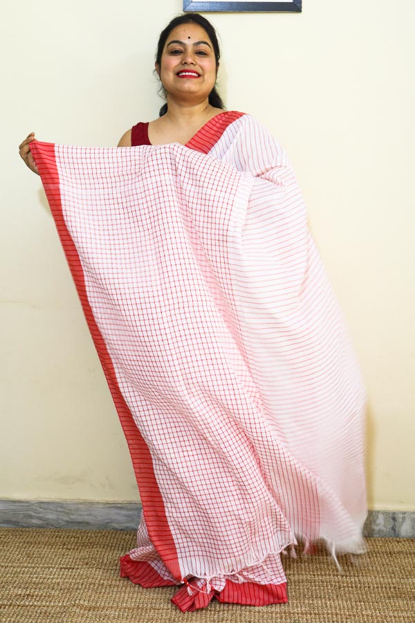 White Soft Cotton Saree with Red Checks | bongchong