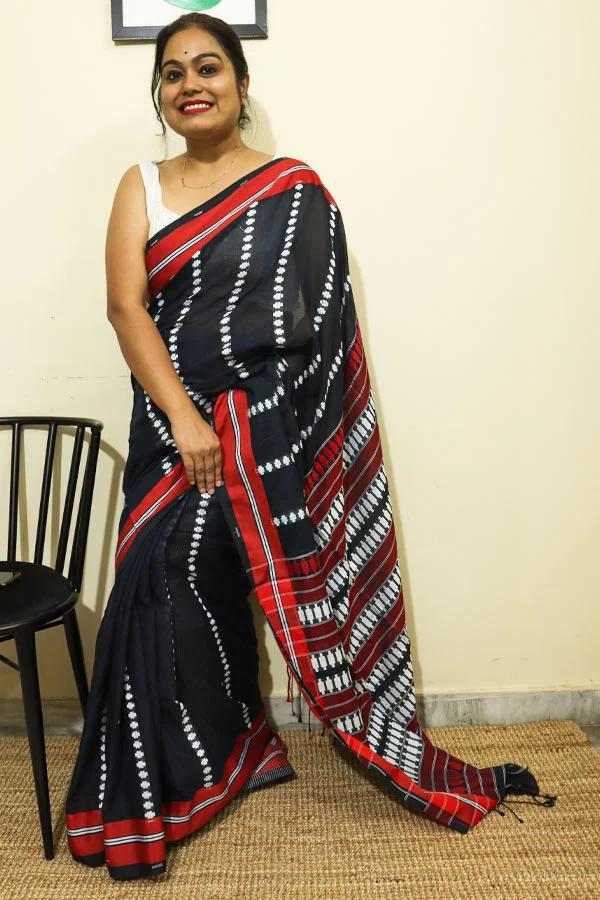 Navy Blue Soft Cotton Saree with Chain Motifs | bongchong