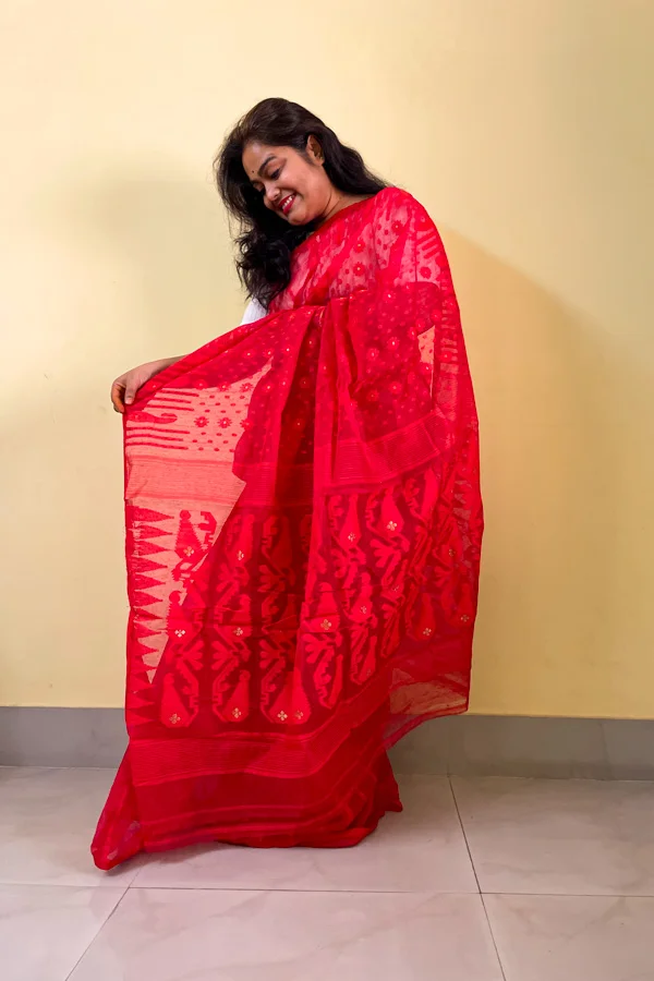 Red Soft Jamdani Saree with Floral Motifs | bongchong